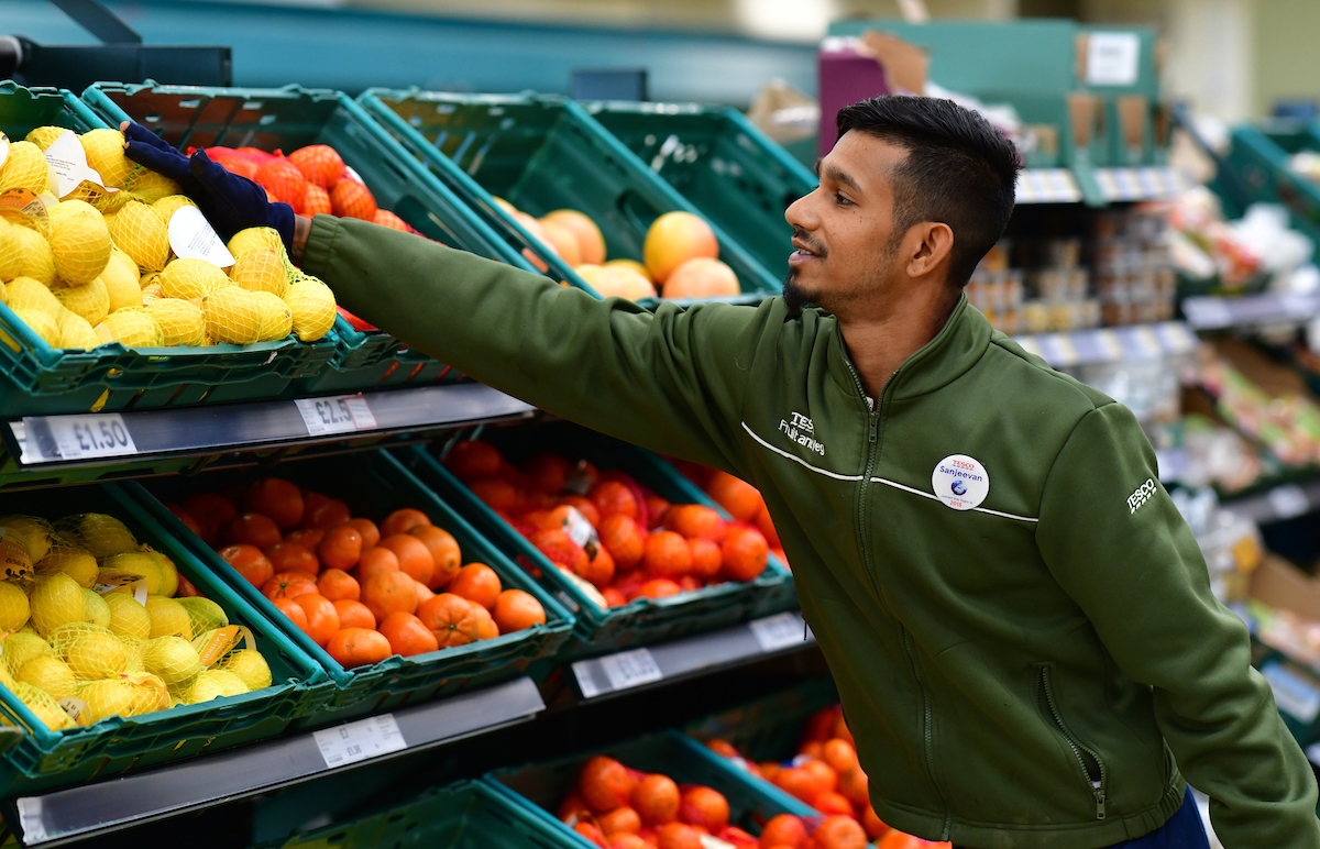 Tesco thanks colleagues pay bonus