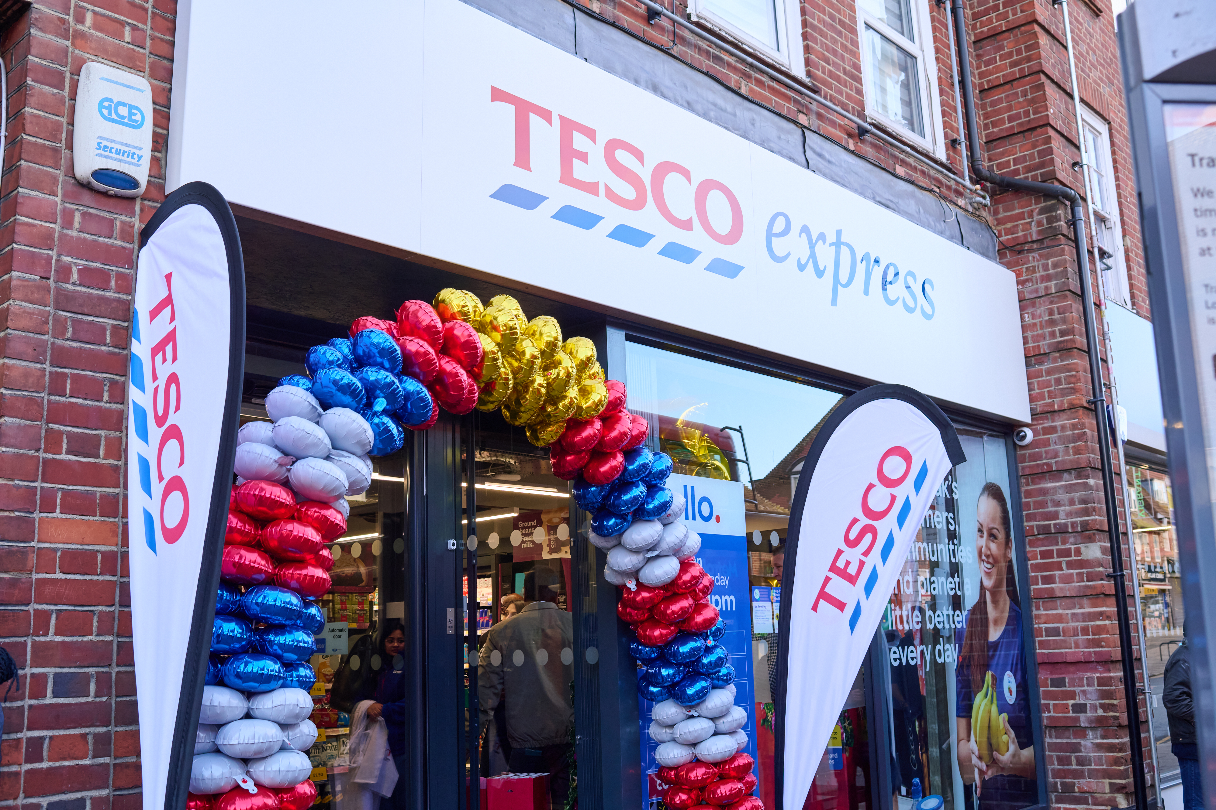 Tesco celebrates 30 years of Express with return to the site of its ...